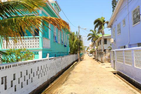 Living in Belize: an Expat Guide for 2025